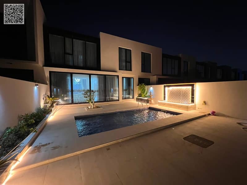 Swimming Pool / Luxury Villa / Master Bedroom / Gated Community | Bayut.com