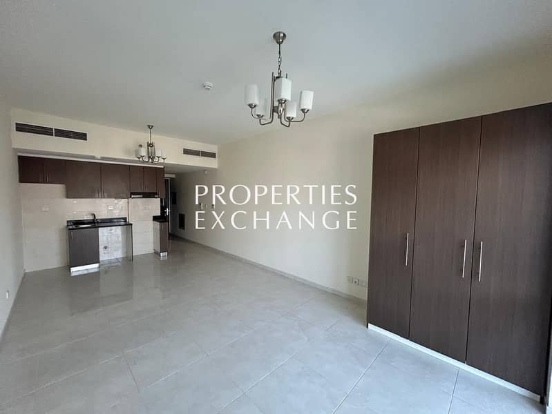 SPACIOUS LAYOUT | POOL & GYM ACCESS | MULTIPLE CHEQUES | Bayut.com