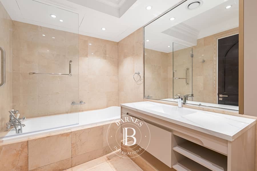 Private Garden | 2 Bed + Study | Fully Renovated | Bayut.com