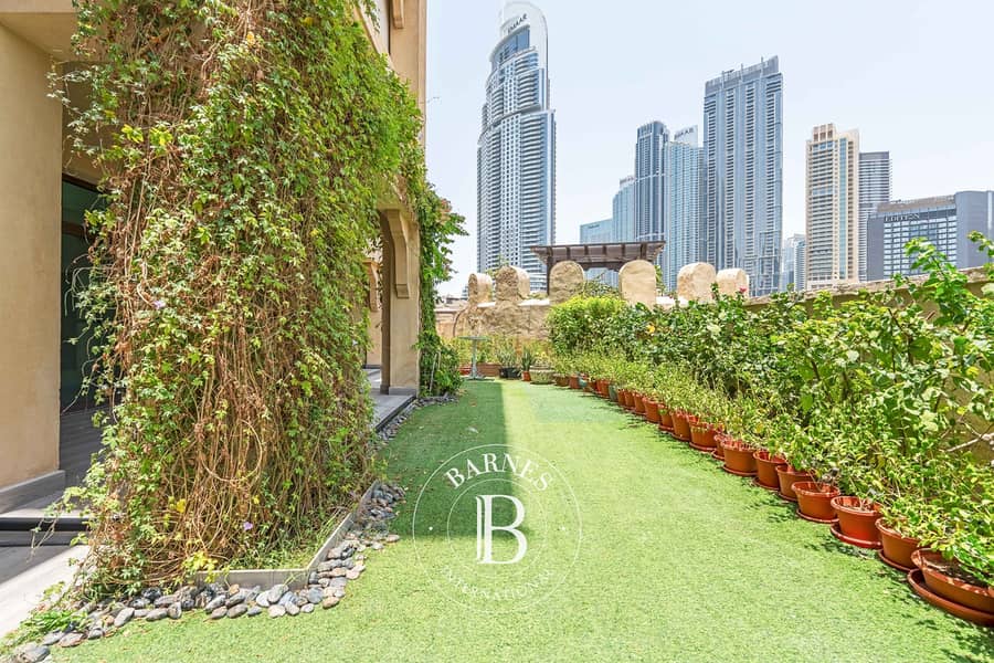 Private Garden | 2 Bed + Study | Fully Renovated | Bayut.com